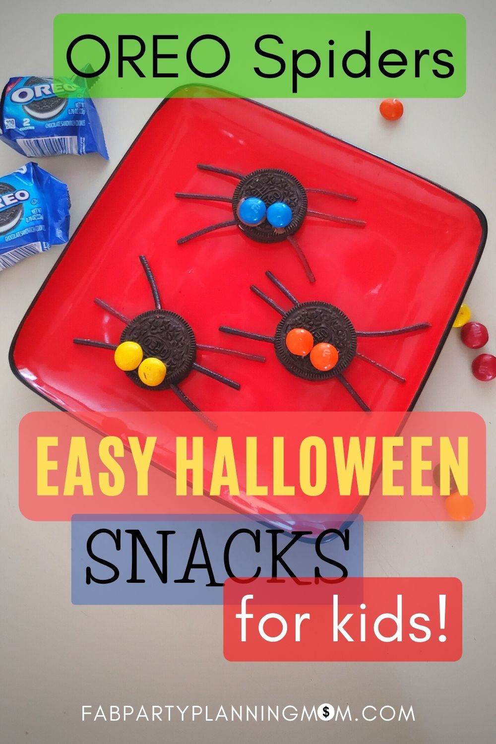 Oreo Spiders - Easy Halloween Snack For Kids - FAB Party Planning Mom