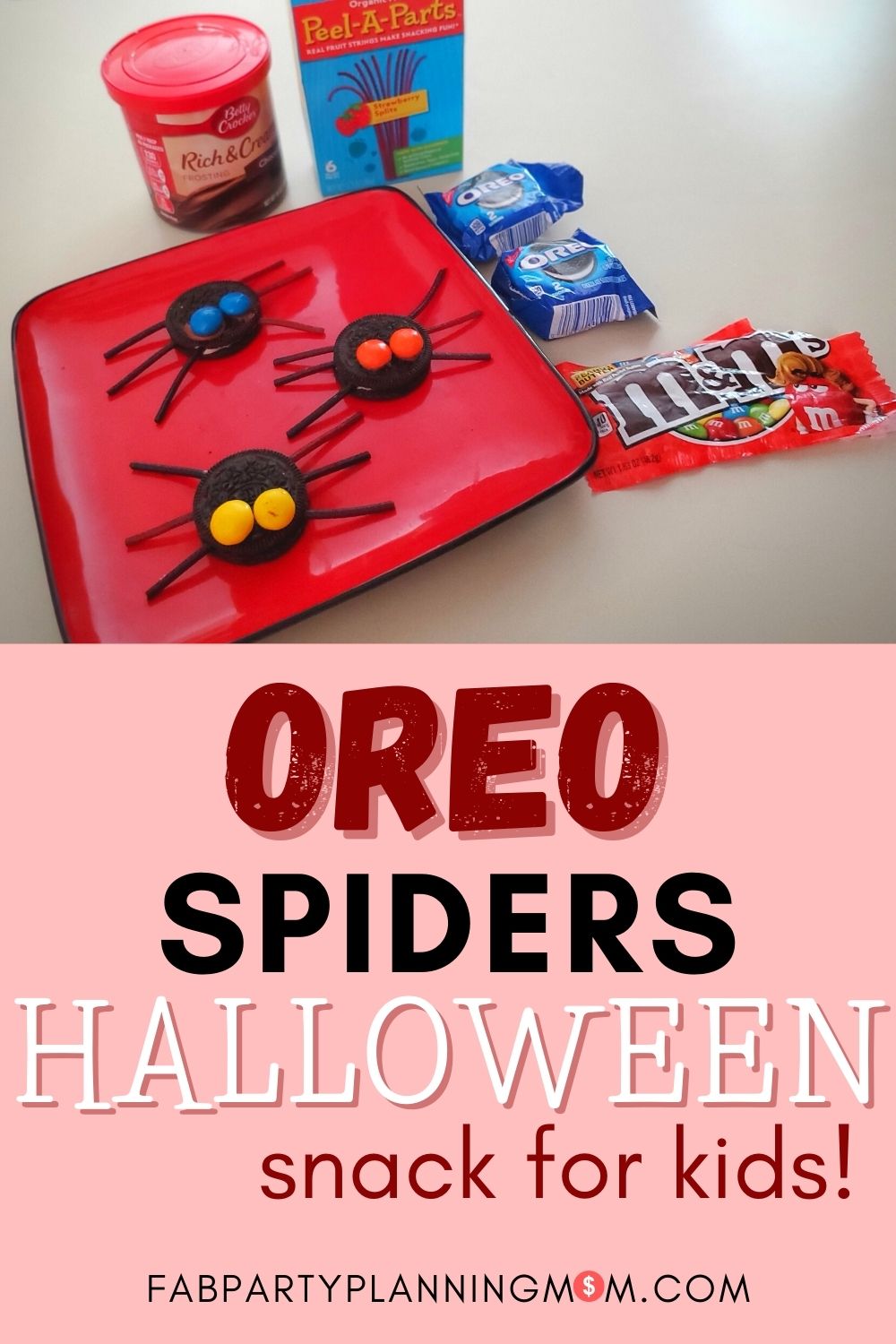 Oreo Spiders - Easy Halloween Snack For Kids - FAB Party Planning Mom